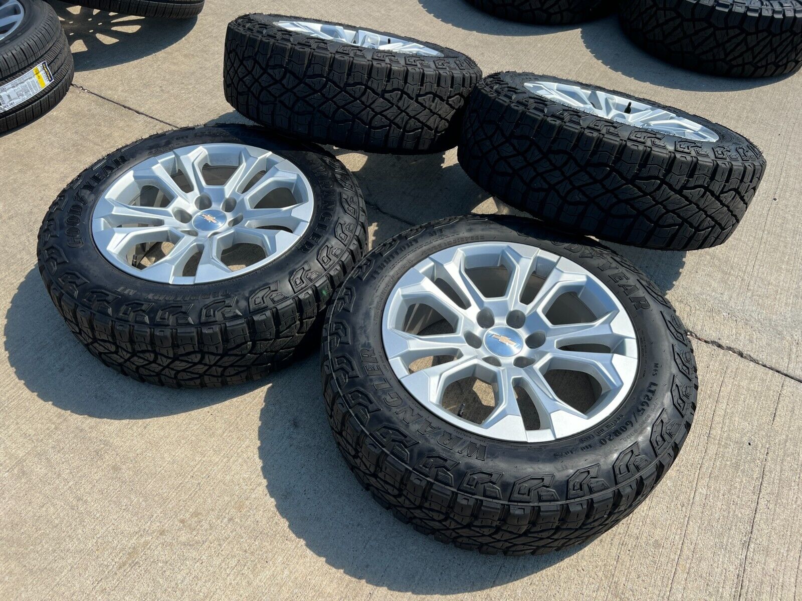 20" Chevy Tahoe Silverado Trail Boss OEM wheels rims GMC Yukon 2022 20 ...