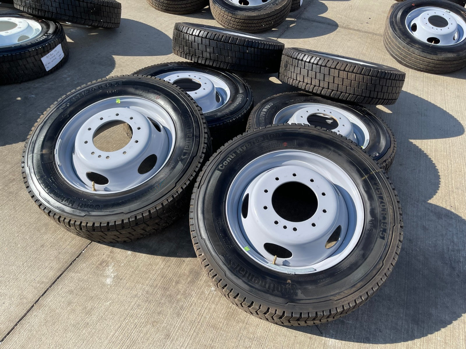 Shop OEM 19.5" Ford F-450 Dually F-550 rims wheels RAM 4500 OEM 10x225 ...