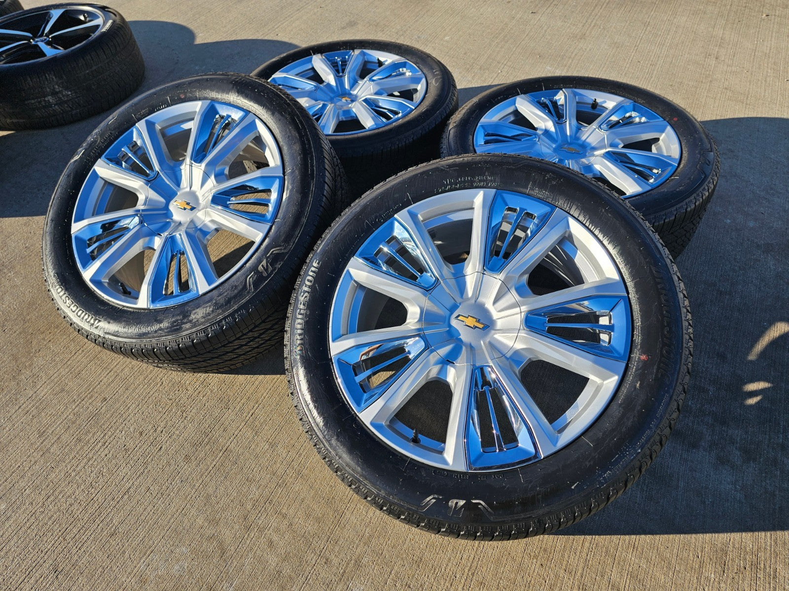 Shop OEM 22" Chevy Tahoe RST OEM wheels rims 14046 96951 Silverado ...