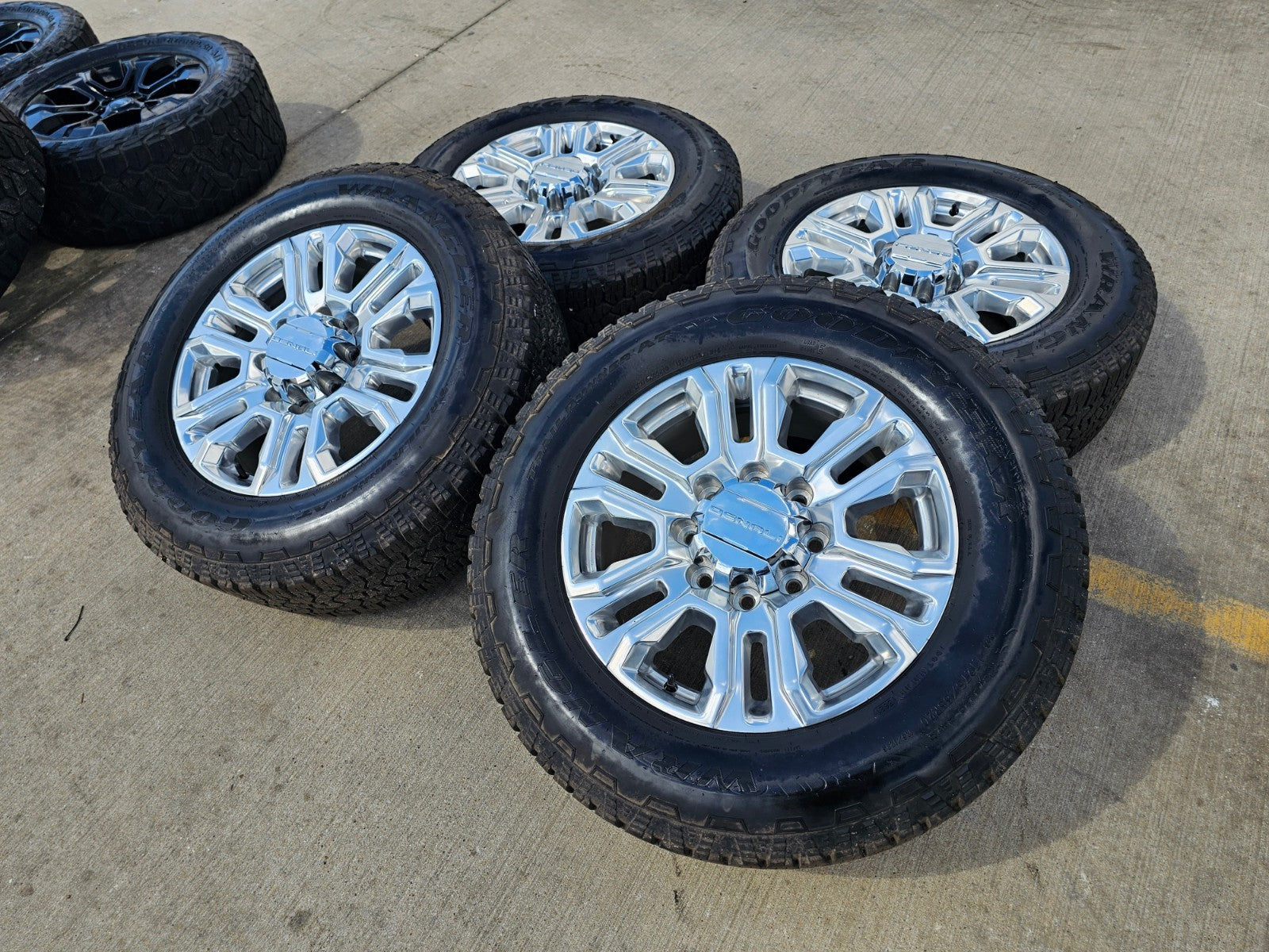 Shop OEM 20" GMC Sierra Denali 2500 3500 OEM 5957 wheels rims tires ...