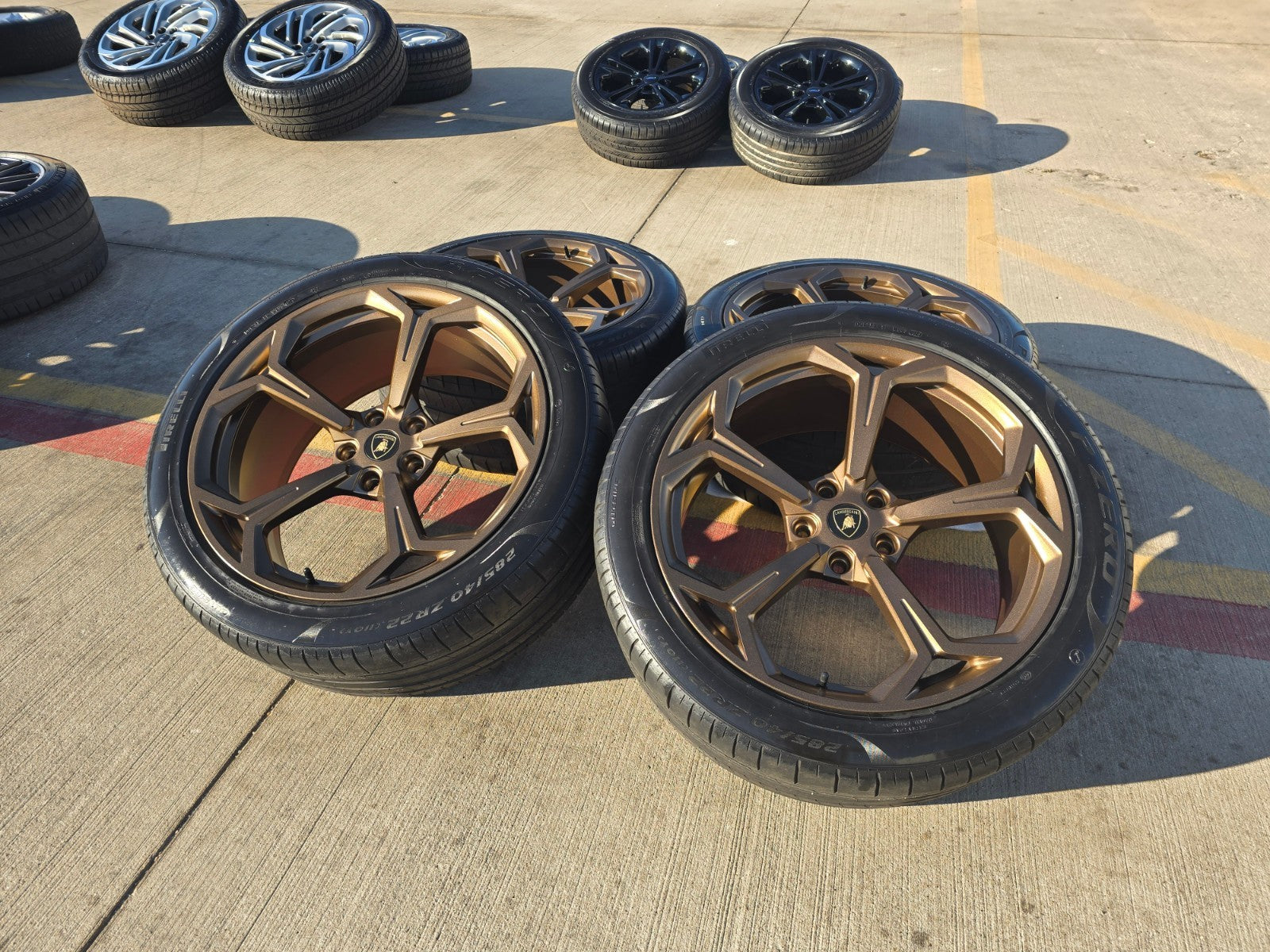 Shop OEM 22" Lamborghini Urus OEM wheels rims Taigete 2022 2023 2024 ...