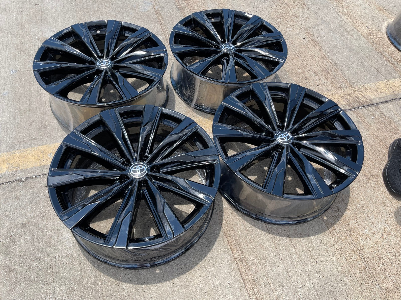 Shop OEM 21" Toyota Crown OEM wheels rims 75332 Signia Camry Avalon ...