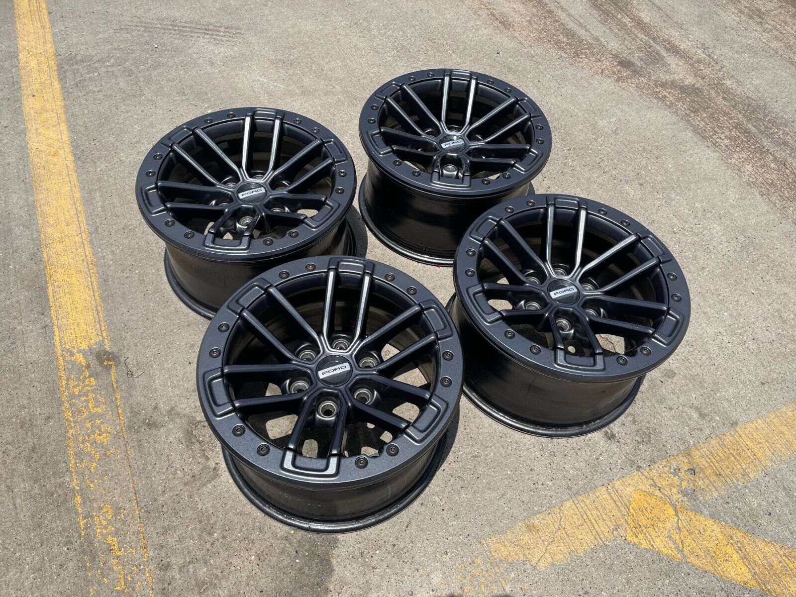 17" Ford F-150 Raptor OEM rims wheels BEADLOCK 96450 Expedition 2019 2 ...