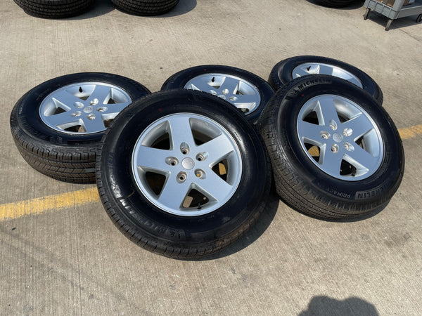 Shop OEM 17" Jeep Wrangler Gladiator OEM wheels rims 9074 tires ...