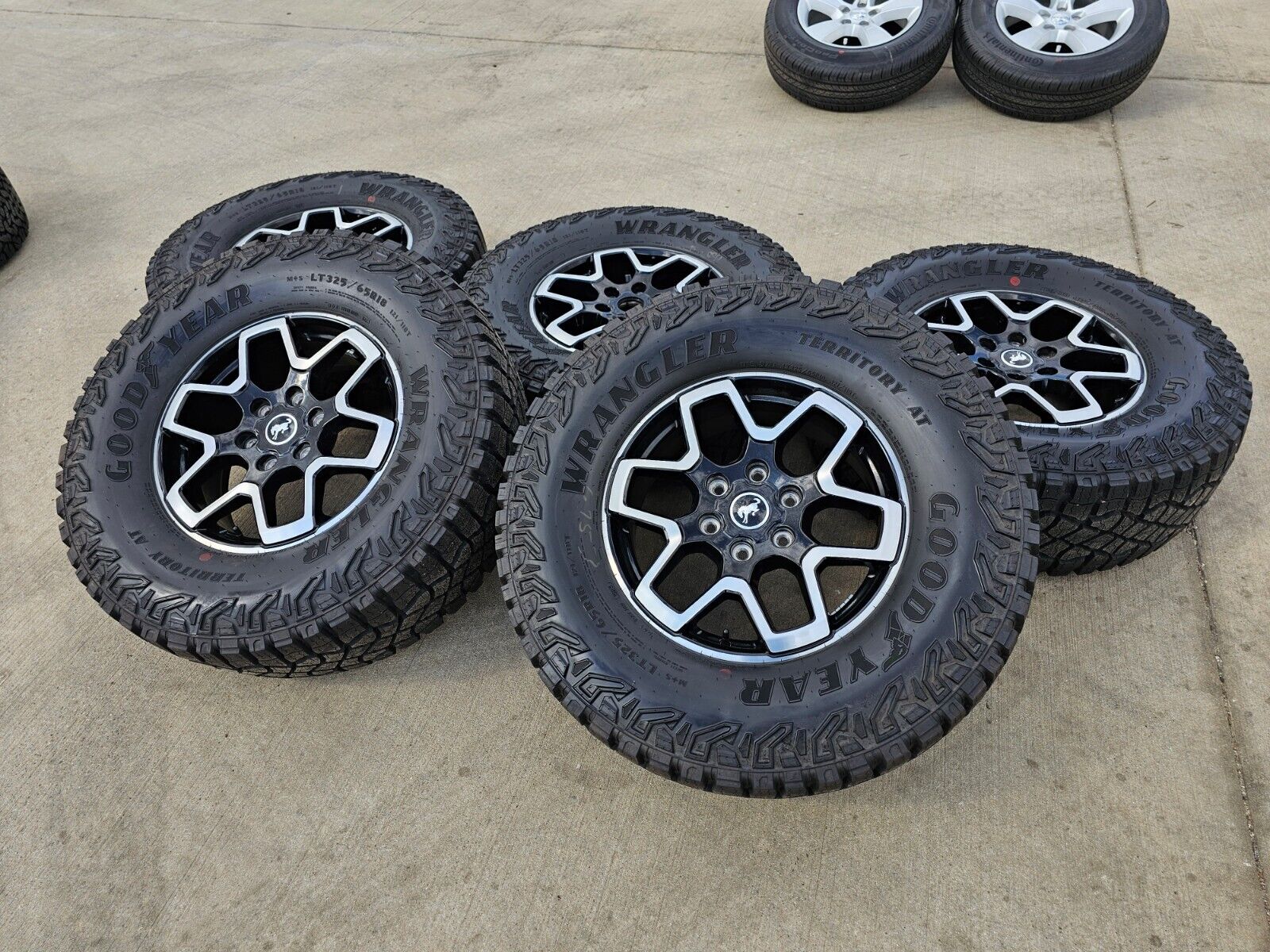 Early Ford Bronco 5 Lug Wheels 2021 Ford Bronco First Edition 4 Door