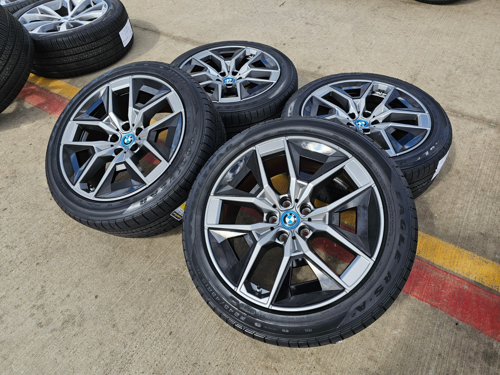 Shop OEM 19" BMW OEM 5 Series wheels rims 86710 5x112 G60 i5 2024 2025 ...