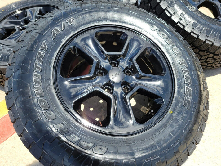 Shop OEM 17" Jeep Grand Cherokee OEM wheels rims 9135 black NEW Tire ...