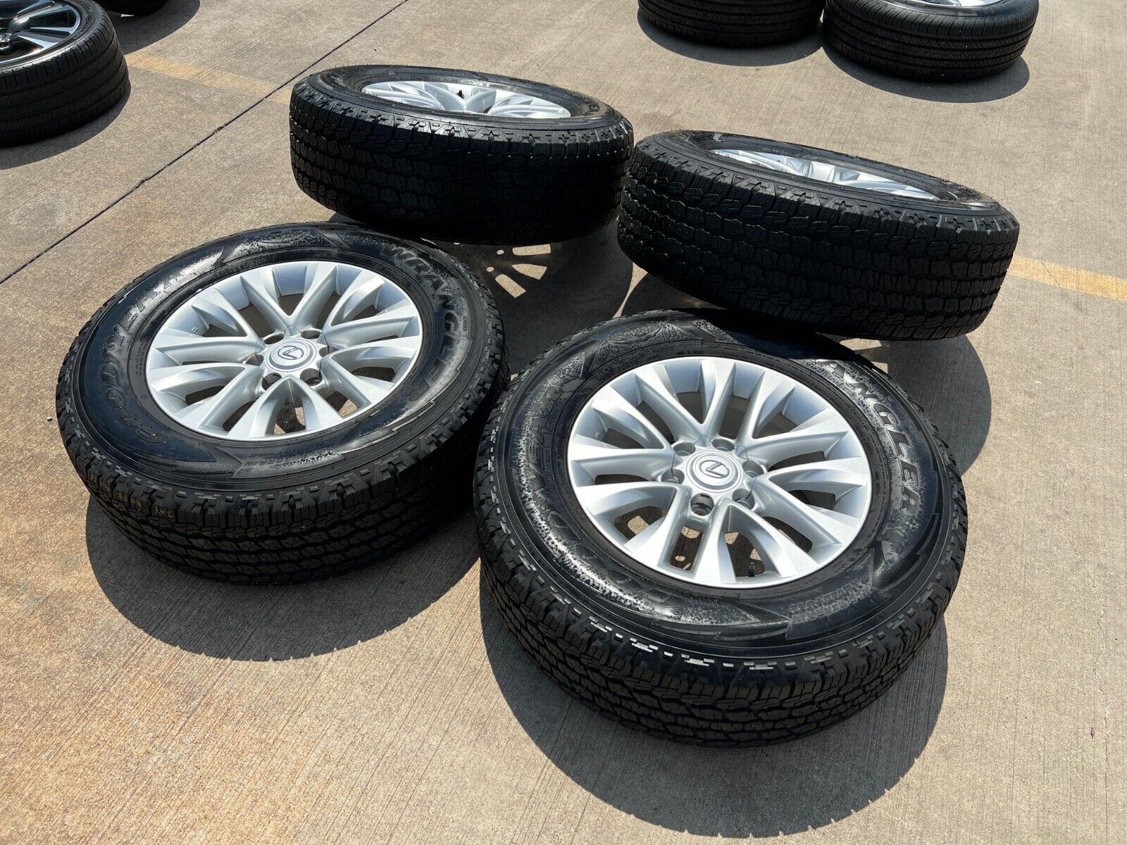 18" Lexus GX460 GX470 Tacoma 4Runner OEM 74297 wheels rims 2020 2021 2 ...