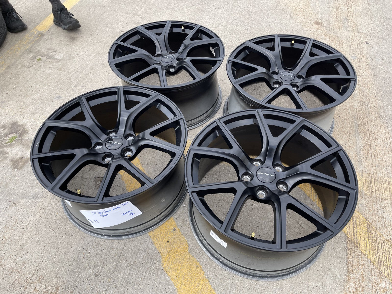 Shop OEM 20" 20x10 Jeep Grand Cherokee SRT Trackhawk SRT8 OEM 9173 ...