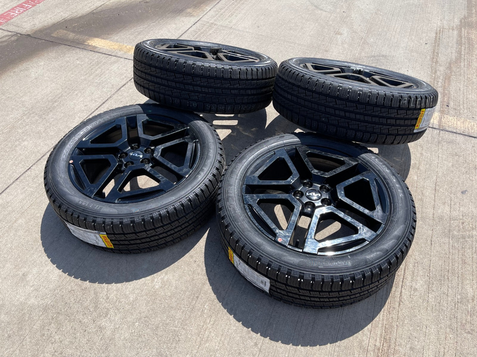 Shop OEM 20" Kia Telluride Prestige X-PRO OEM wheels rims 74721 Sedona ...