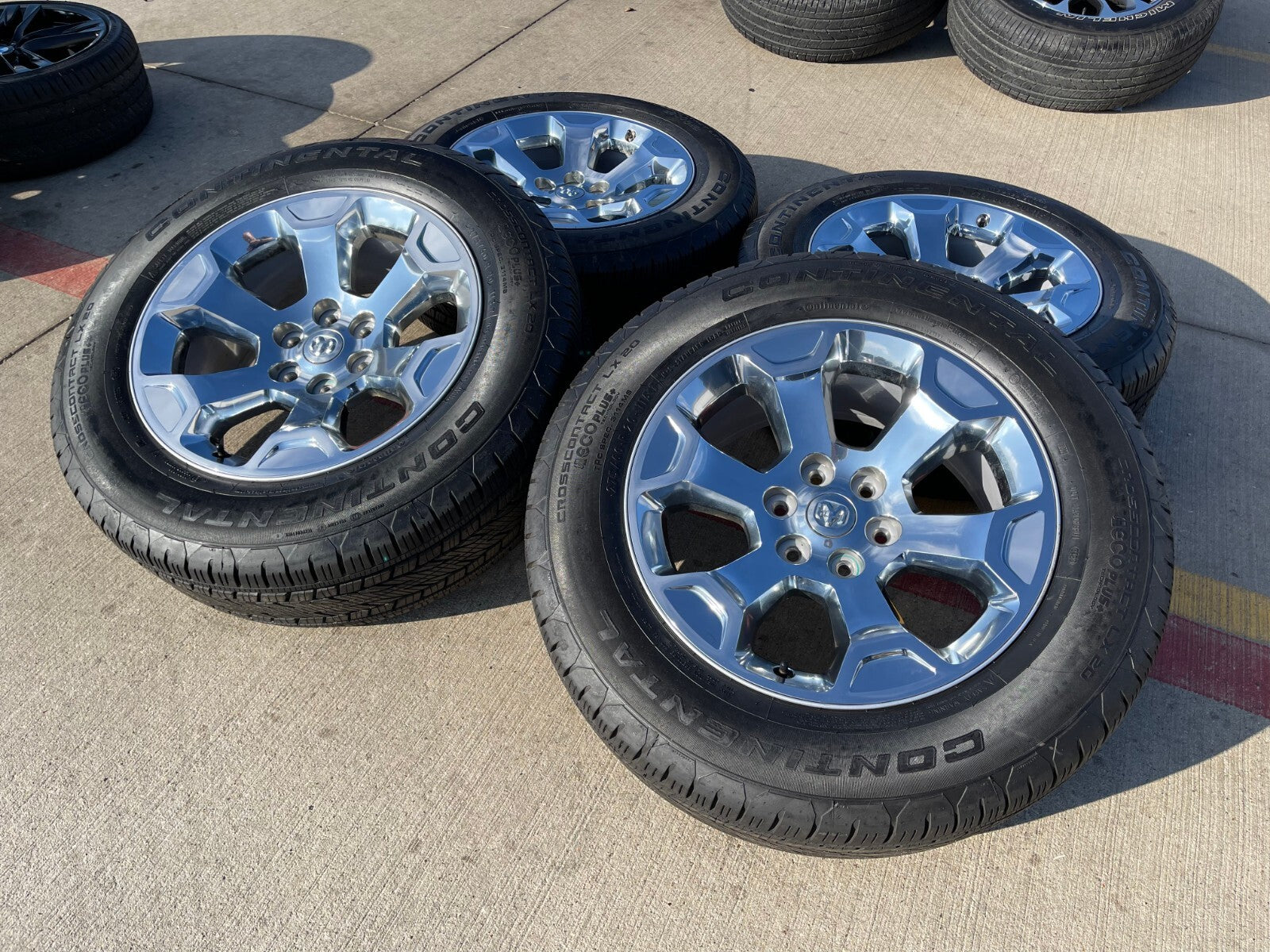 Shop OEM 20" Dodge Ram 1500 OEM Laramie CHROME 2680 wheels rims 2022 ...