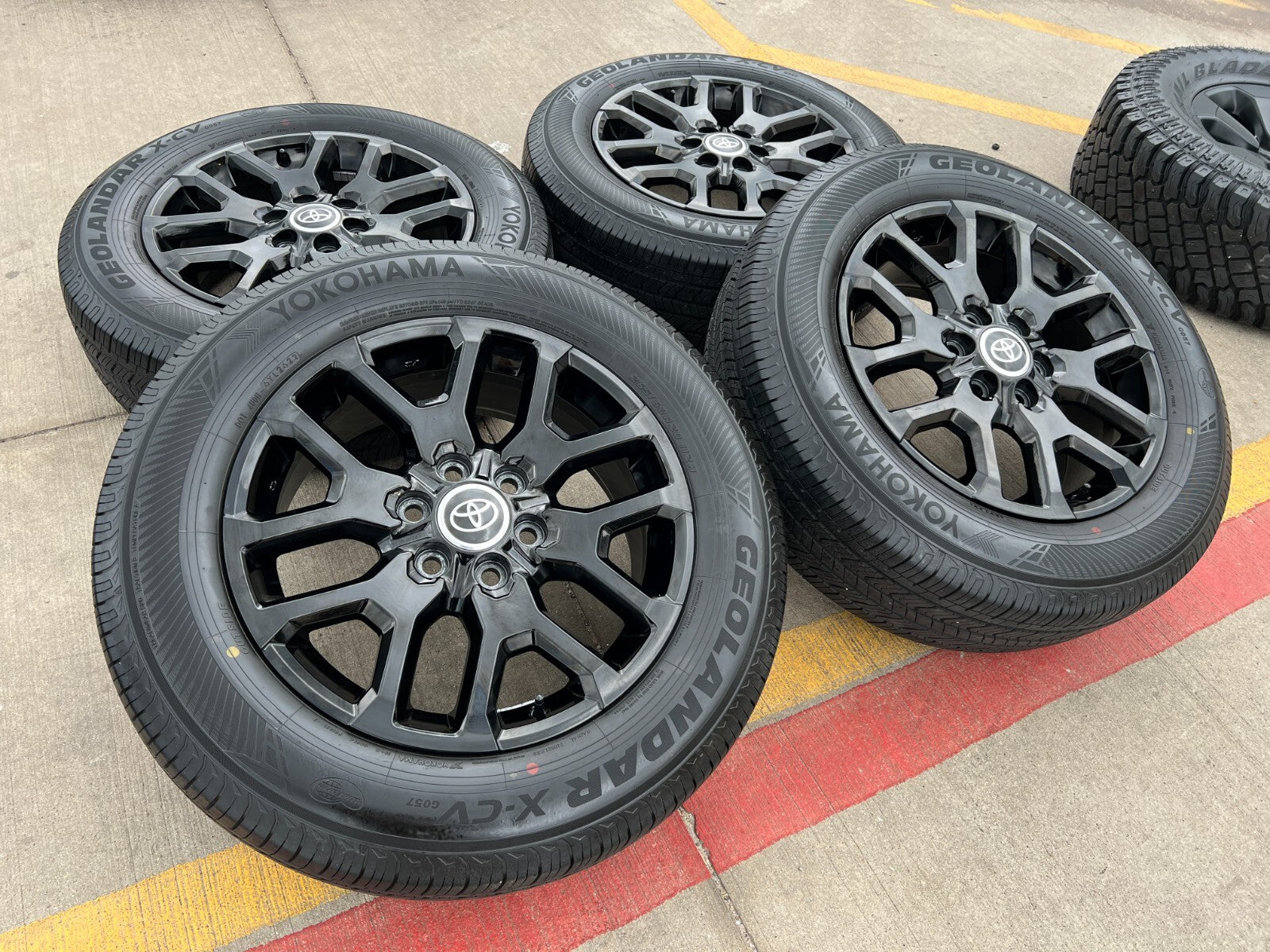 Shop OEM 20" Toyota Tundra TRD OEM wheels rims 95359 75277 black ...