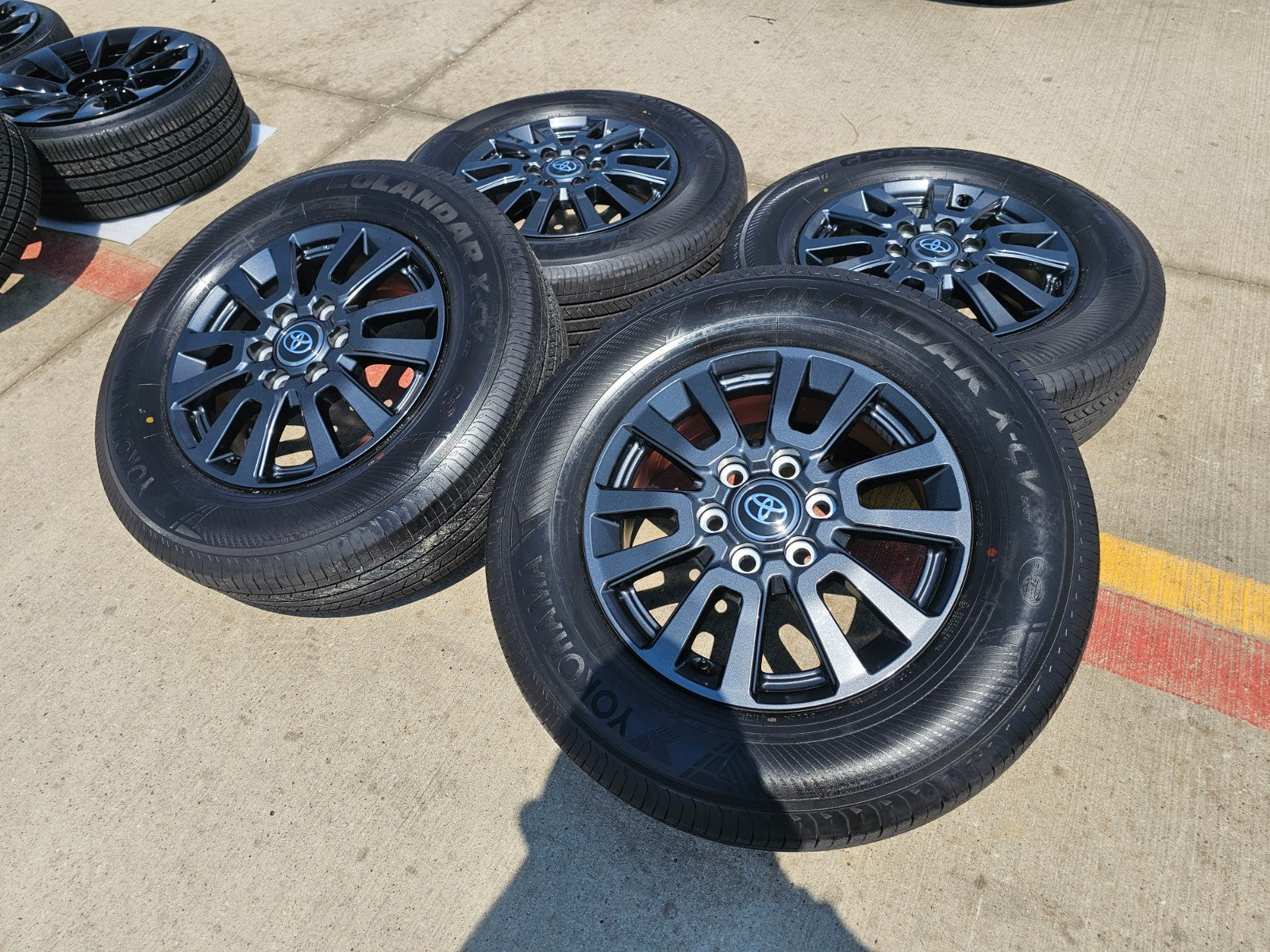 Shop OEM 18" Land Cruiser Tundra Sequoia 4Runner GX550 OEM 95953 wheels ...