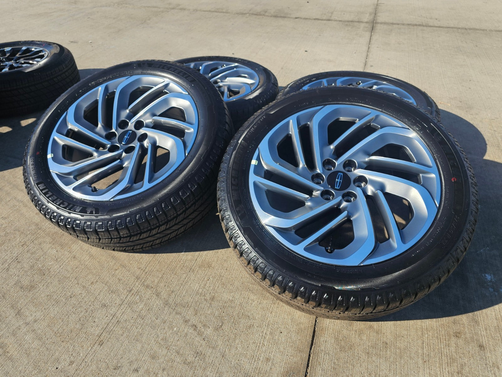 Shop OEM 22" Lincoln Navigator OEM 94225 rims wheels BLACK LABEL 2025 ...