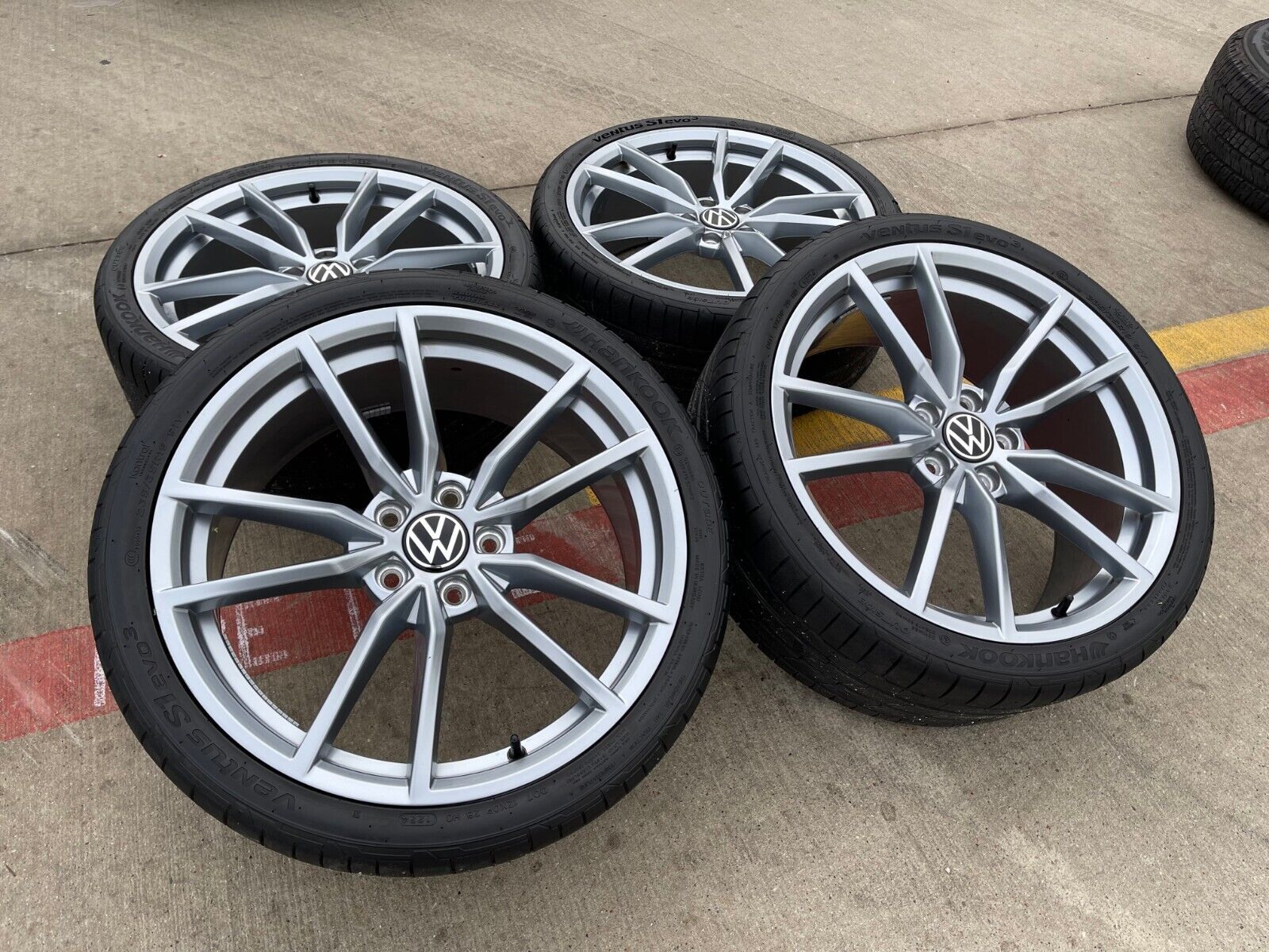 19" VW Golf GTI Jetta Passat OEM wheels rims 70018 70054 2019 2021 202 ...