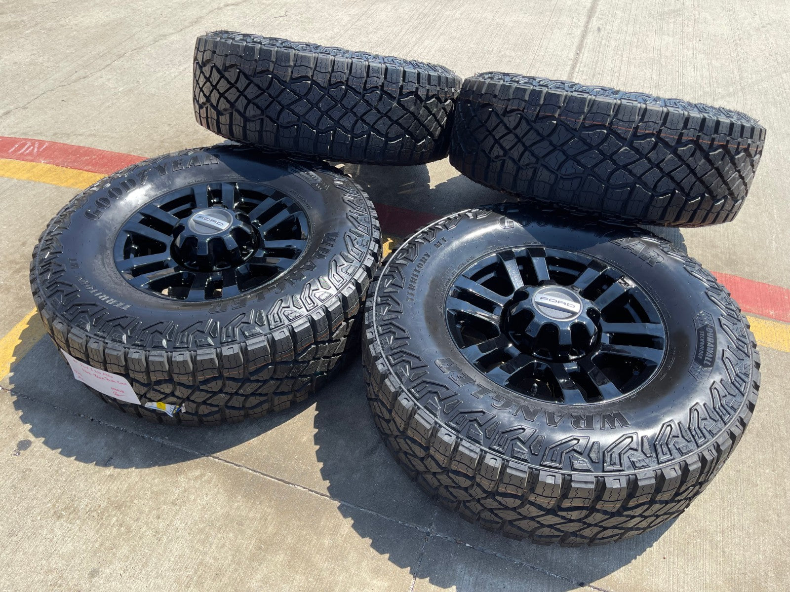 Shop OEM 18" Ford F-250 F-350 Tremor OEM 10098 rims wheels 2022 2024 ...