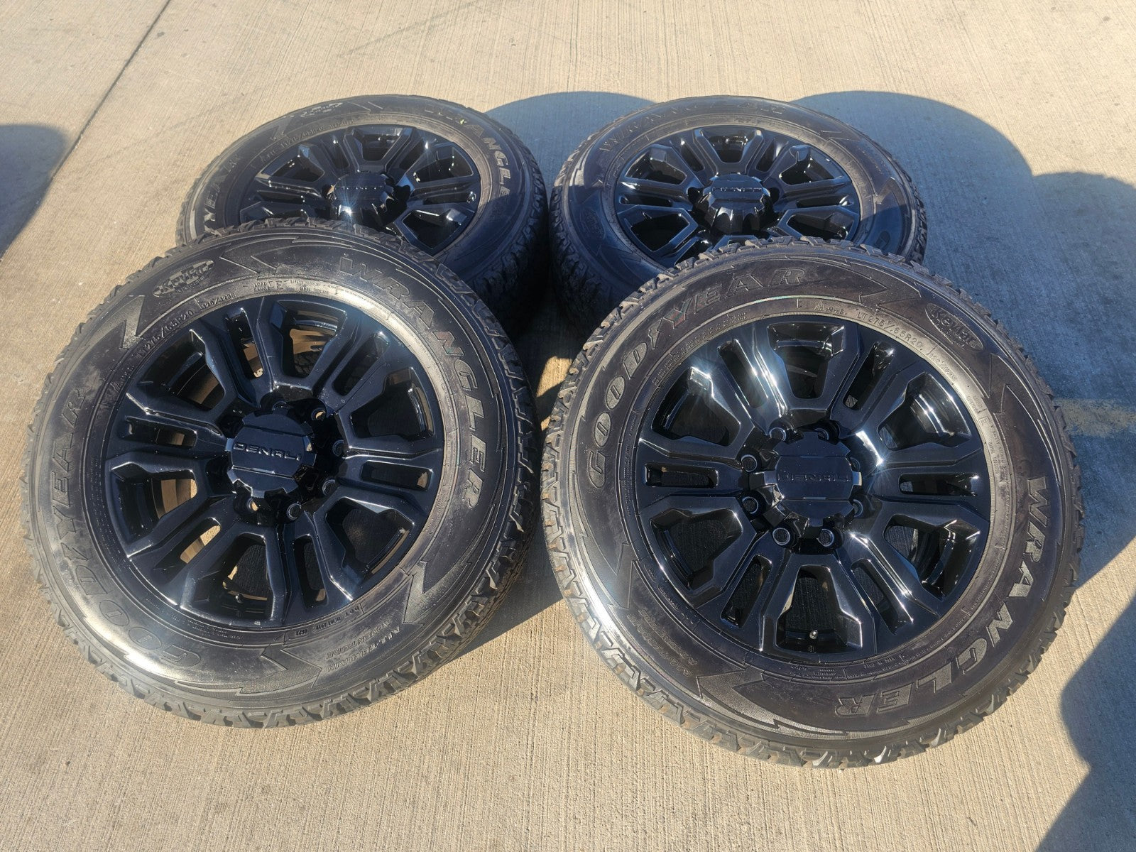 Shop OEM 20" GMC Sierra Chevy 2500 OEM 5957 BLACK DIAMOND wheels rims ...